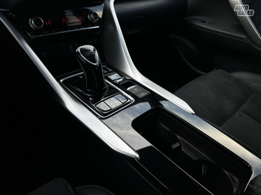 Grey Mitsubishi Eclipse Cross 2024 in Avizieniai, with an engine capacity of 2.40 L and mileage of 102 thousand km for 22950 €, photo 21 on AUTOMOTO.COM.LV