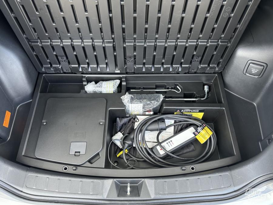 Grey Mitsubishi Eclipse Cross 2024 in Avizieniai, with an engine capacity of 2.40 L and mileage of 102 thousand km for 22950 €, photo 27 on AUTOMOTO.COM.LV