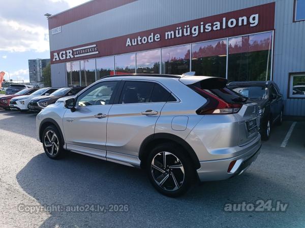 Grey Mitsubishi Eclipse Cross 2022 in Tallinn, with an engine capacity of 2.40 L and mileage of 96 thousand km for 25990 €, photo 2 on AUTOMOTO.COM.LV