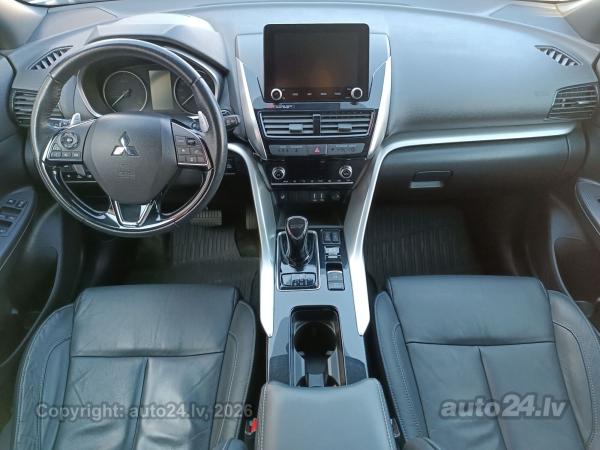 Grey Mitsubishi Eclipse Cross 2022 in Tallinn, with an engine capacity of 2.40 L and mileage of 96 thousand km for 25990 €, photo 5 on AUTOMOTO.COM.LV