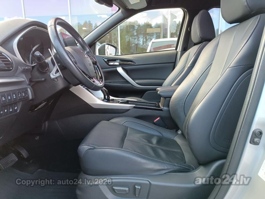 Grey Mitsubishi Eclipse Cross 2022 in Tallinn, with an engine capacity of 2.40 L and mileage of 96 thousand km for 25990 €, photo 8 on AUTOMOTO.COM.LV