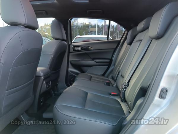 Grey Mitsubishi Eclipse Cross 2022 in Tallinn, with an engine capacity of 2.40 L and mileage of 96 thousand km for 25990 €, photo 8 on AUTOMOTO.COM.LV