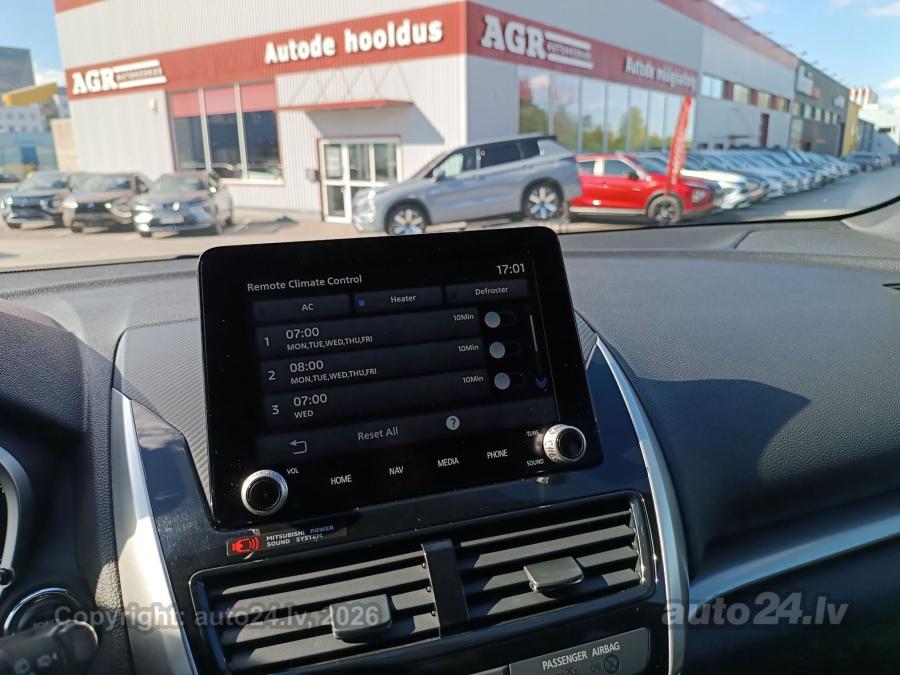Grey Mitsubishi Eclipse Cross 2022 in Tallinn, with an engine capacity of 2.40 L and mileage of 96 thousand km for 25990 €, photo 24 on AUTOMOTO.COM.LV