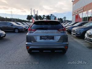 Grey Mitsubishi Eclipse Cross 2022 in Tallinn, with an engine capacity of 2.40 L and mileage of 45 thousand km for 25990 €, photo 5 on AUTOMOTO.COM.LV