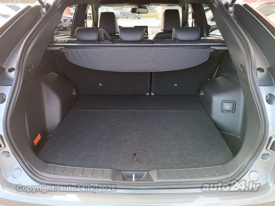 Grey Mitsubishi Eclipse Cross 2022 in Tallinn, with an engine capacity of 2.40 L and mileage of 45 thousand km for 25990 €, photo 10 on AUTOMOTO.COM.LV