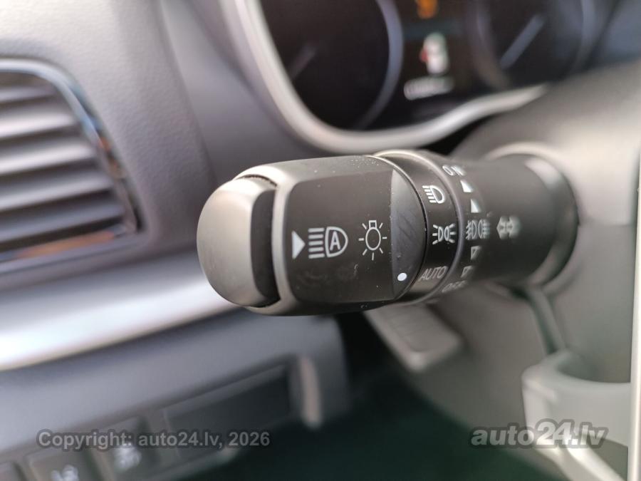 Grey Mitsubishi Eclipse Cross 2022 in Tallinn, with an engine capacity of 2.40 L and mileage of 45 thousand km for 25990 €, photo 15 on AUTOMOTO.COM.LV