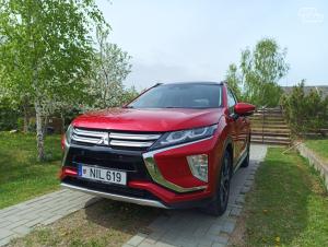 Red Mitsubishi Eclipse Cross 2018 in Jonava, with an engine capacity of 1.50 L and mileage of 144 thousand km for 12500 €, photo 6 on AUTOMOTO.COM.LV