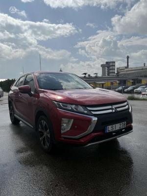 Красный Мицубиси Эклипс Кросс 2018 в Каунас, объемом двигателя 1.50 л и пробегом 92 тыс. км за 13700 €, фото 4 на AUTOMOTO.COM.LV