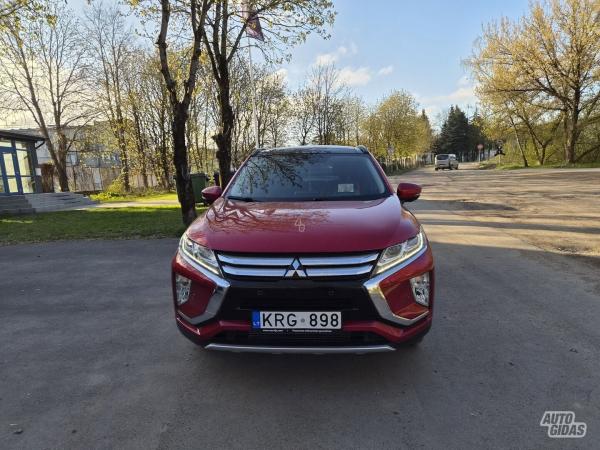 Красный Мицубиси Эклипс Кросс 2018 в Клайпеда, объемом двигателя 1.50 л и пробегом 90 тыс. км за 17500 €, фото 1 на AUTOMOTO.COM.LV