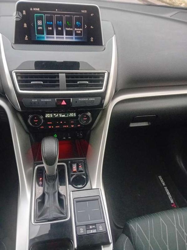 Red Mitsubishi Eclipse Cross 2019 in Vilnius, with an engine capacity of 1.50 L and mileage of 39 thousand km for 15900 €, photo 11 on AUTOMOTO.COM.LV