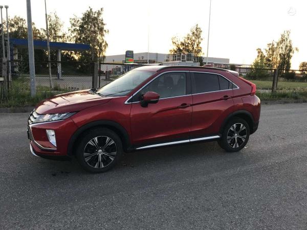 Красный Мицубиси Эклипс Кросс 2019 в Мариямполе, объемом двигателя 1.50 л и пробегом 126 тыс. км за 13500 €, фото 4 на AUTOMOTO.COM.LV