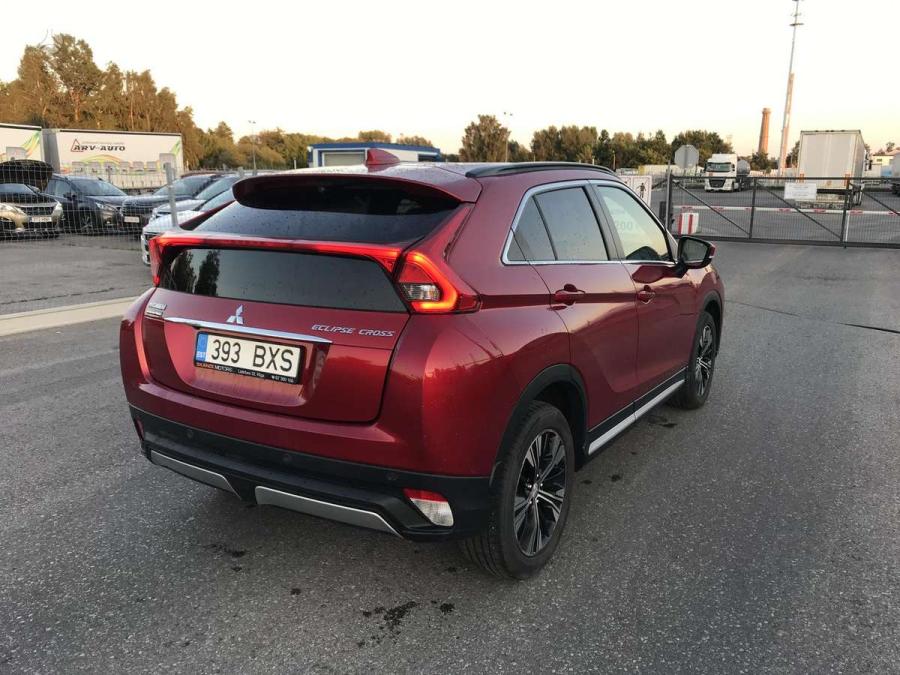 Red Mitsubishi Eclipse Cross 2019 in Marijampole, with an engine capacity of 1.50 L and mileage of 126 thousand km for 13500 €, photo 13 on AUTOMOTO.COM.LV