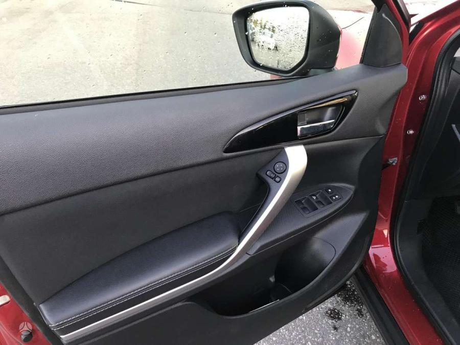 Red Mitsubishi Eclipse Cross 2019 in Marijampole, with an engine capacity of 1.50 L and mileage of 126 thousand km for 13500 €, photo 21 on AUTOMOTO.COM.LV