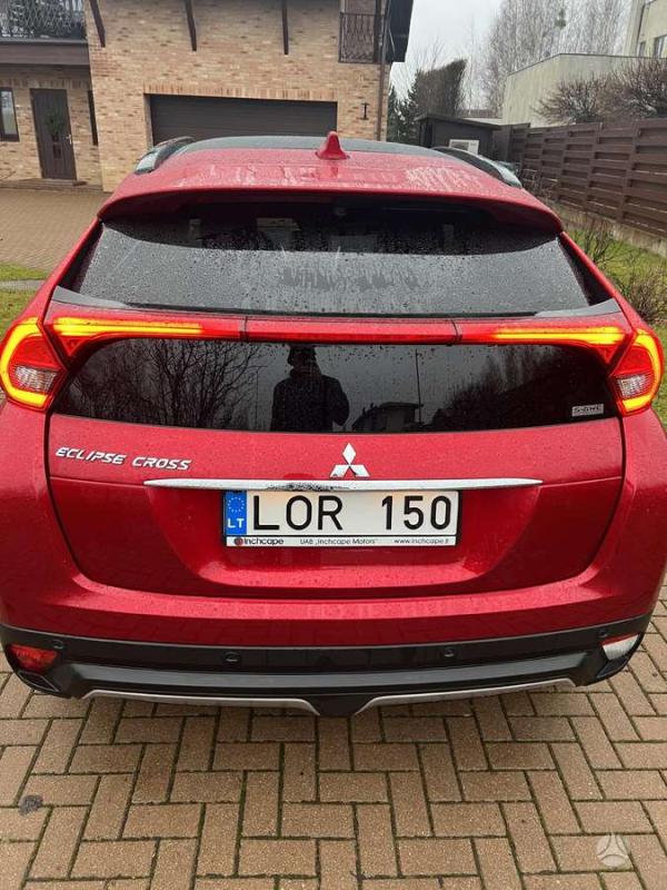 Red Mitsubishi Eclipse Cross 2020 in Kaunas, with an engine capacity of 1.50 L and mileage of 67 thousand km for 18000 €, photo 4 on AUTOMOTO.COM.LV