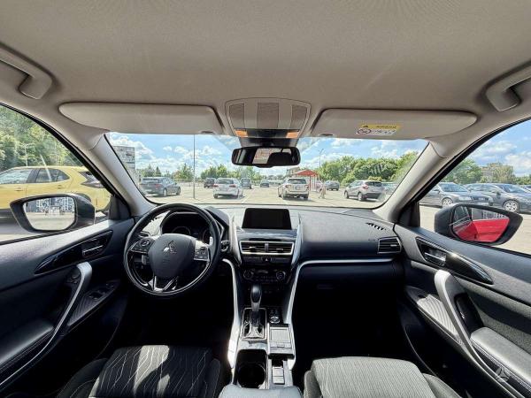Red Mitsubishi Eclipse Cross 2020 in Vilnius, with an engine capacity of 2.27 L and mileage of 124 thousand km for 19999 €, photo 10 on AUTOMOTO.COM.LV