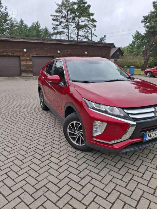 Mitsubishi Eclipse Cross 2020 Zarasai vietnÄ Sarkans Mitsubishi Eclipse Cross 2020 Zarasai, ar dzinÄja tilpumu 1.50 L un nobraukumu 102 tÅ«kst. km par 12000 ā¬, foto 3 vietnÄ AUTOMOTO.COM.LV