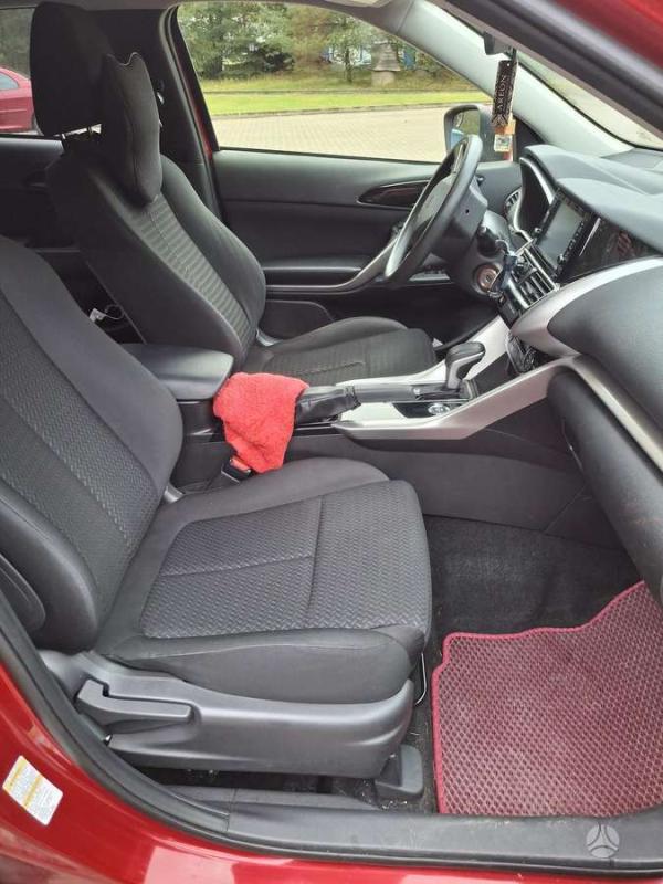 Mitsubishi Eclipse Cross 2020 Zarasai vietnÄ Sarkans Mitsubishi Eclipse Cross 2020 Zarasai, ar dzinÄja tilpumu 1.50 L un nobraukumu 102 tÅ«kst. km par 12000 ā¬, foto 5 vietnÄ AUTOMOTO.COM.LV