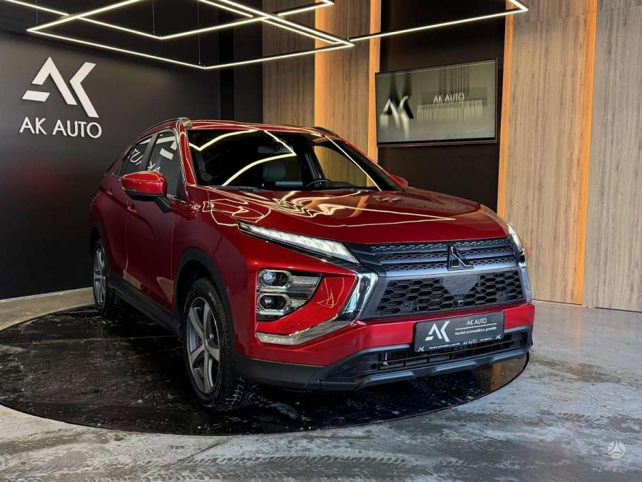 Sarkans Mitsubishi Eclipse Cross 2021 Kauņa, ar dzinēja tilpumu 2.36 L un nobraukumu 51 tūkst. km par 19990 €, foto 3 vietnē AUTOMOTO.COM.LV