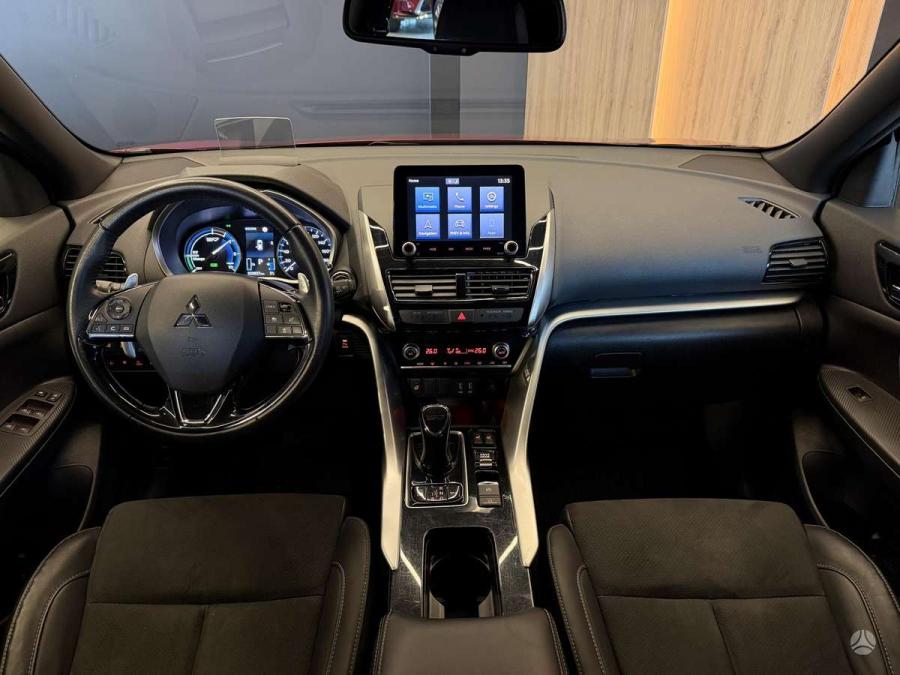 Sarkans Mitsubishi Eclipse Cross 2021 Kauņa, ar dzinēja tilpumu 2.36 L un nobraukumu 51 tūkst. km par 19990 €, foto 16 vietnē AUTOMOTO.COM.LV