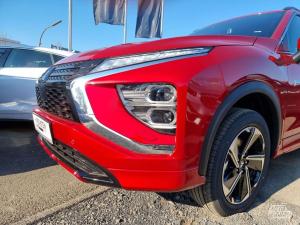 Red Mitsubishi Eclipse Cross 2025 in Kaunas, with an engine capacity of 2.40 L and mileage of 23 thousand km for 29600 €, photo 5 on AUTOMOTO.COM.LV