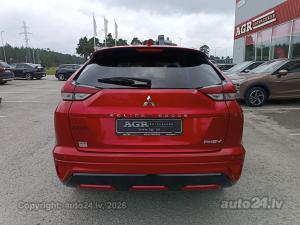 Sarkans Mitsubishi Eclipse Cross 2021 Tallina, ar dzinēja tilpumu 2.40 L un nobraukumu 31 tūkst. km par 24990 €, foto 5 vietnē AUTOMOTO.COM.LV