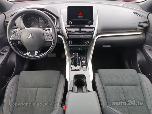 Sarkans Mitsubishi Eclipse Cross 2023 Tallina, ar dzinēja tilpumu 2.40 L un nobraukumu 26 tūkst. km par 28890 €, foto 6 vietnē AUTOMOTO.COM.LV