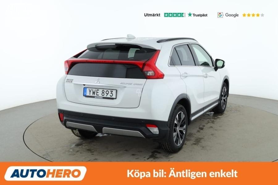 White Mitsubishi Eclipse Cross 2018 in Kaunas, with an engine capacity of 0.00 L and mileage of 64 thousand km for 22339 €, photo 3 on AUTOMOTO.COM.LV