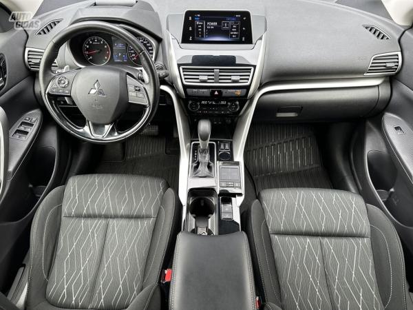 Balts Mitsubishi Eclipse Cross 2018 Avižieniai, ar dzinēja tilpumu 1.50 L un nobraukumu 154 tūkst. km par 14750 €, foto 3 vietnē AUTOMOTO.COM.LV