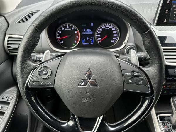 Balts Mitsubishi Eclipse Cross 2018 Avižieniai, ar dzinēja tilpumu 1.50 L un nobraukumu 154 tūkst. km par 14750 €, foto 6 vietnē AUTOMOTO.COM.LV