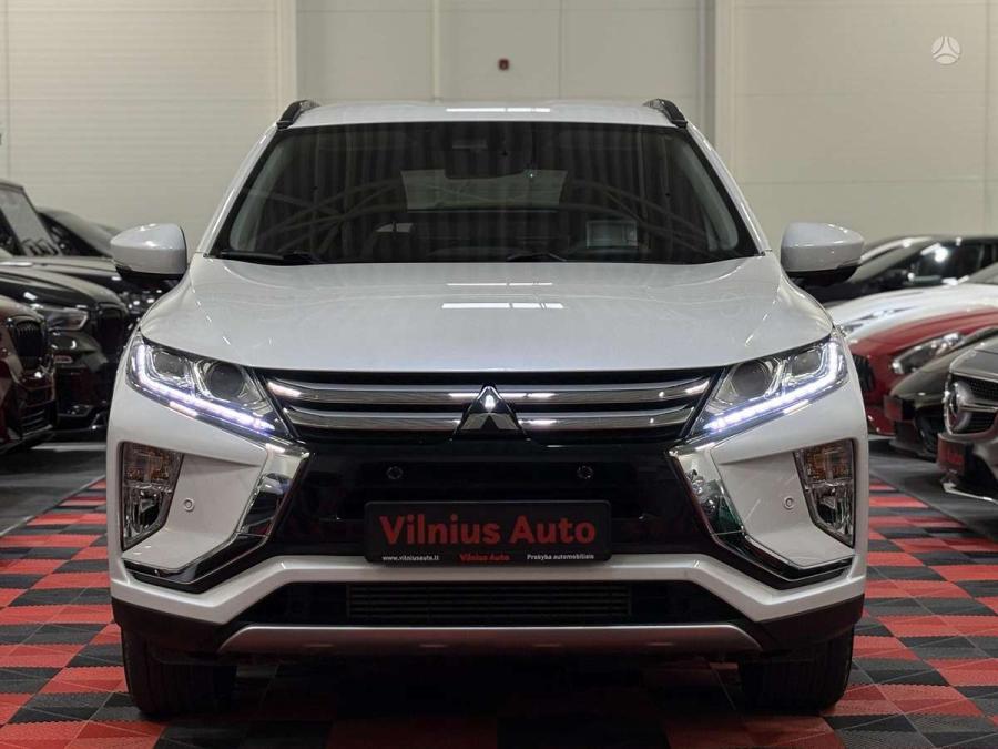 Balts Mitsubishi Eclipse Cross 2018 Viļņa, ar dzinēja tilpumu 1.50 L un nobraukumu 136 tūkst. km par 16499 €, foto 3 vietnē AUTOMOTO.COM.LV