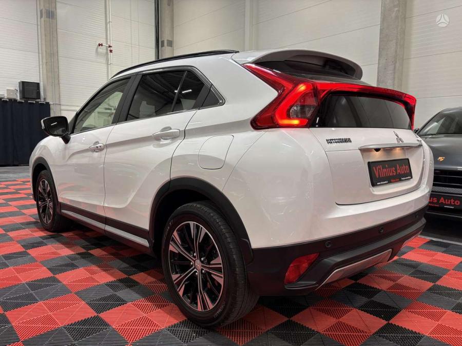 Balts Mitsubishi Eclipse Cross 2018 Viļņa, ar dzinēja tilpumu 1.50 L un nobraukumu 136 tūkst. km par 16499 €, foto 7 vietnē AUTOMOTO.COM.LV