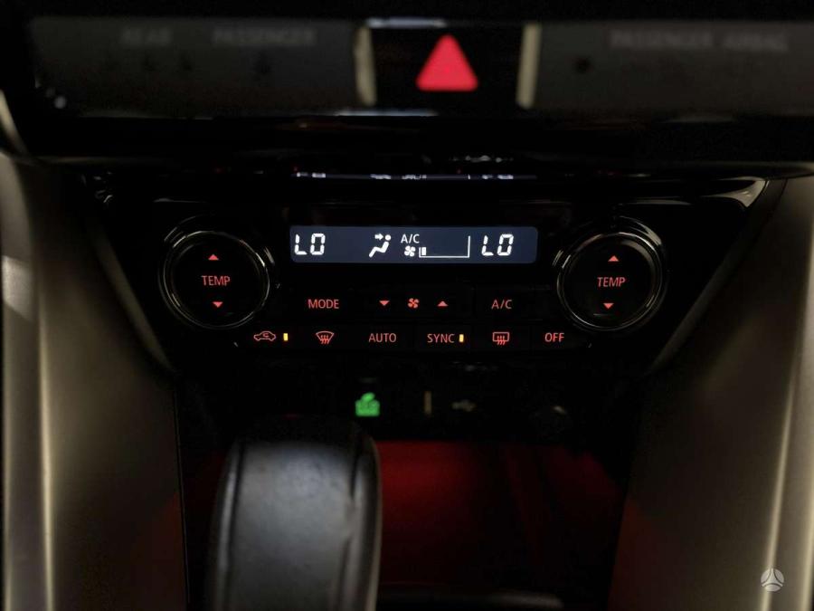 Balts Mitsubishi Eclipse Cross 2018 Viļņa, ar dzinēja tilpumu 1.50 L un nobraukumu 136 tūkst. km par 16499 €, foto 24 vietnē AUTOMOTO.COM.LV