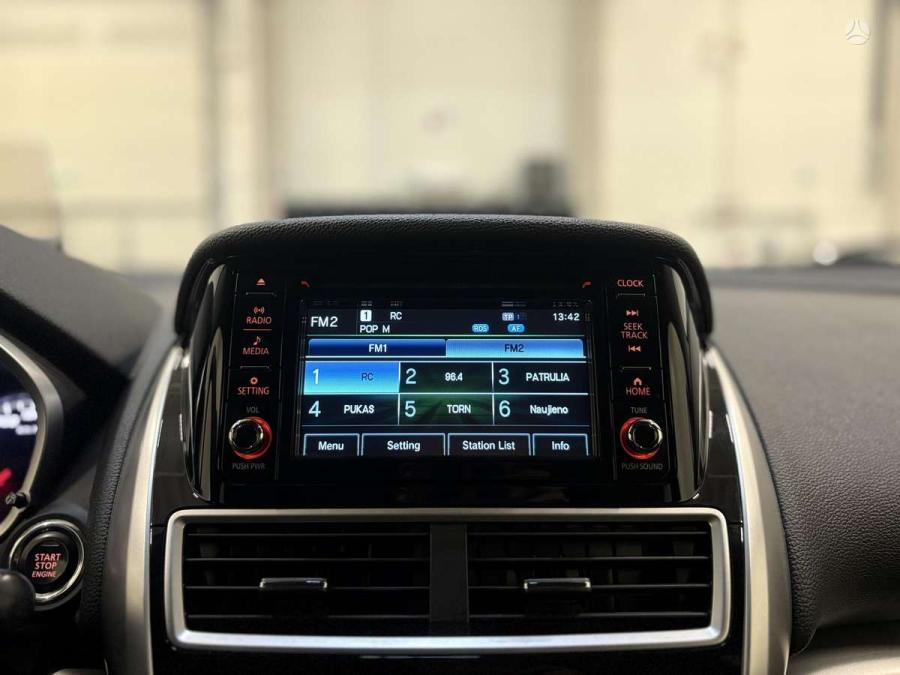 Balts Mitsubishi Eclipse Cross 2018 Viļņa, ar dzinēja tilpumu 1.50 L un nobraukumu 136 tūkst. km par 16499 €, foto 25 vietnē AUTOMOTO.COM.LV