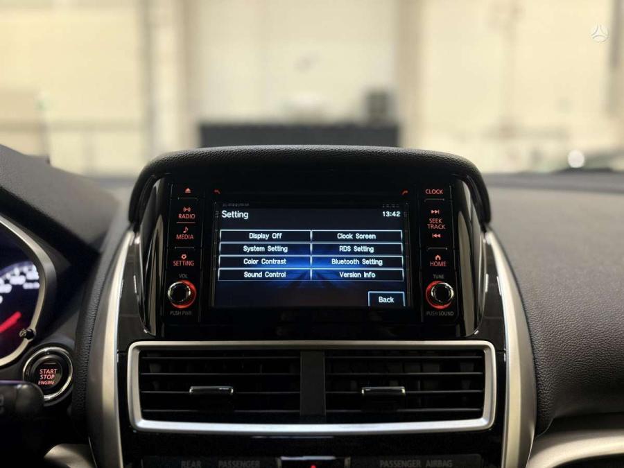 Balts Mitsubishi Eclipse Cross 2018 Viļņa, ar dzinēja tilpumu 1.50 L un nobraukumu 136 tūkst. km par 16499 €, foto 26 vietnē AUTOMOTO.COM.LV