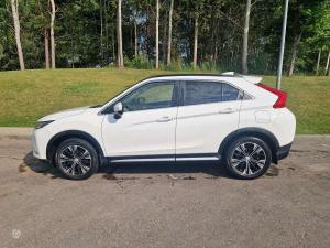 Balts Mitsubishi Eclipse Cross 2019 Utena, ar dzinēja tilpumu 1.50 L un nobraukumu 143 tūkst. km par 14500 €, foto 4 vietnē AUTOMOTO.COM.LV
