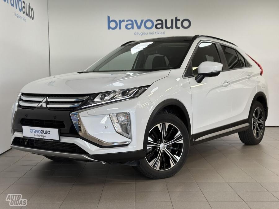 White Mitsubishi Eclipse Cross 2020 in Vilnius, with an engine capacity of 1.50 L and mileage of 28 thousand km for 18500 €, photo 1 on AUTOMOTO.COM.LV