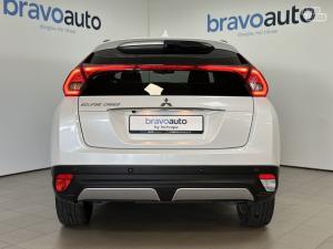 White Mitsubishi Eclipse Cross 2020 in Vilnius, with an engine capacity of 1.50 L and mileage of 28 thousand km for 18500 €, photo 6 on AUTOMOTO.COM.LV
