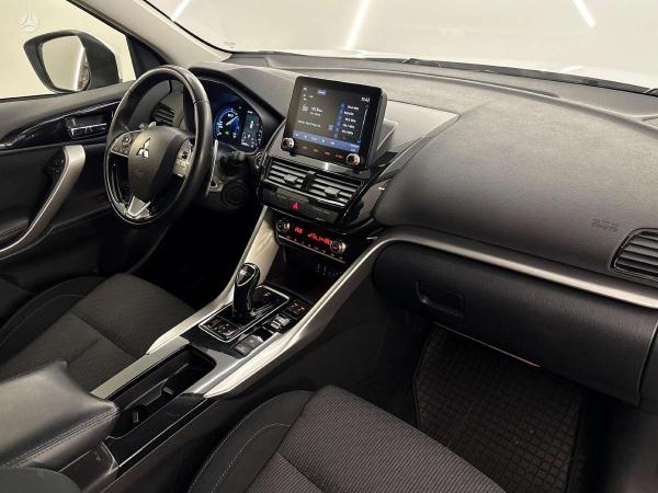 Balts Mitsubishi Eclipse Cross 2021 Marijampole, ar dzinēja tilpumu 2.36 L un nobraukumu 121 tūkst. km par 14999 €, foto 7 vietnē AUTOMOTO.COM.LV