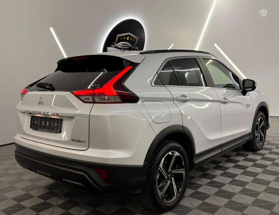 Balts Mitsubishi Eclipse Cross 2021 Marijampole, ar dzinēja tilpumu 2.36 L un nobraukumu 121 tūkst. km par 14999 €, foto 25 vietnē AUTOMOTO.COM.LV