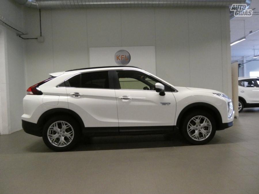 White Mitsubishi Eclipse Cross 2021 in Kaunas, with an engine capacity of 0.00 L and mileage of 93 thousand km for 24231 €, photo 8 on AUTOMOTO.COM.LV