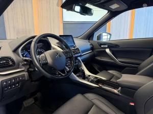 White Mitsubishi Eclipse Cross 2021 in Kaunas, with an engine capacity of 2.36 L and mileage of 68 thousand km for 21990 €, photo 12 on AUTOMOTO.COM.LV