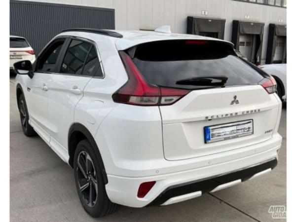 Balts Mitsubishi Eclipse Cross 2022 Kauņa, ar dzinēja tilpumu 2.40 L un nobraukumu 14 tūkst. km par 28570 €, foto 4 vietnē AUTOMOTO.COM.LV
