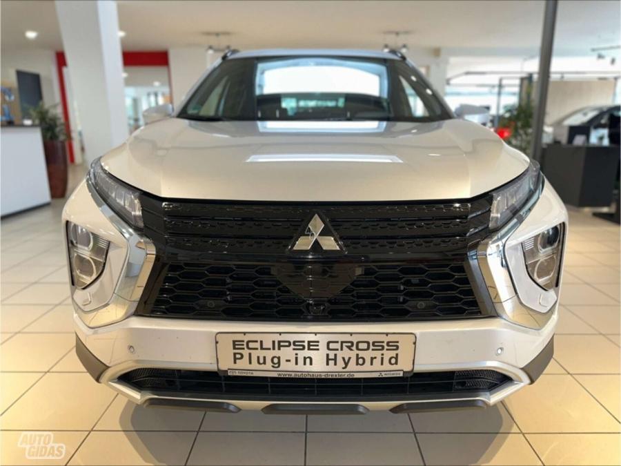 White Mitsubishi Eclipse Cross 2022 in Kaunas, with an engine capacity of 2.40 L and mileage of 26 thousand km for 26210 €, photo 5 on AUTOMOTO.COM.LV