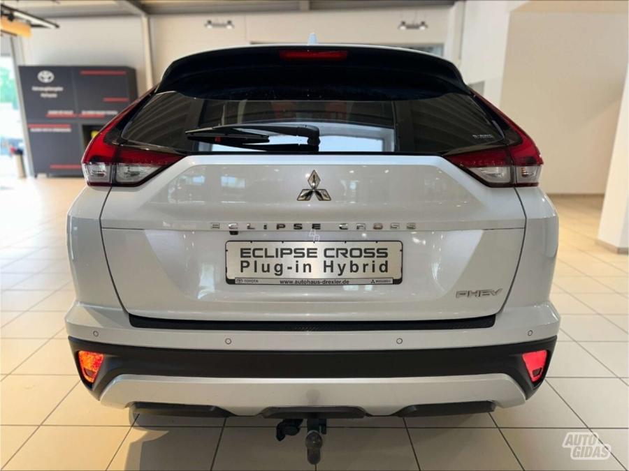 White Mitsubishi Eclipse Cross 2022 in Kaunas, with an engine capacity of 2.40 L and mileage of 26 thousand km for 26210 €, photo 6 on AUTOMOTO.COM.LV