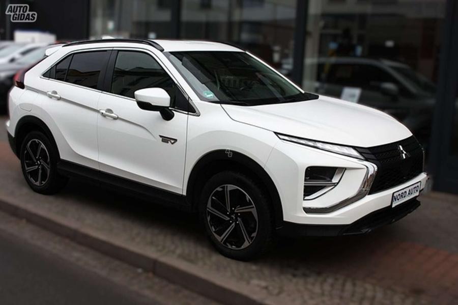 Balts Mitsubishi Eclipse Cross 2022 Kauņa, ar dzinēja tilpumu 2.40 L un nobraukumu 57 tūkst. km par 22369 €, foto 5 vietnē AUTOMOTO.COM.LV