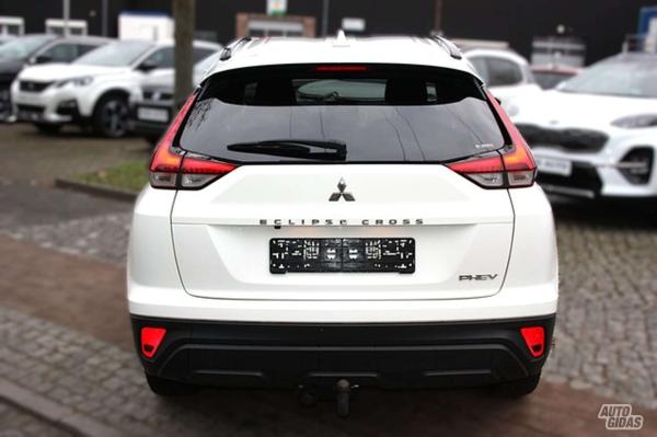 White Mitsubishi Eclipse Cross 2022 in Kaunas, with an engine capacity of 2.40 L and mileage of 57 thousand km for 22369 €, photo 9 on AUTOMOTO.COM.LV