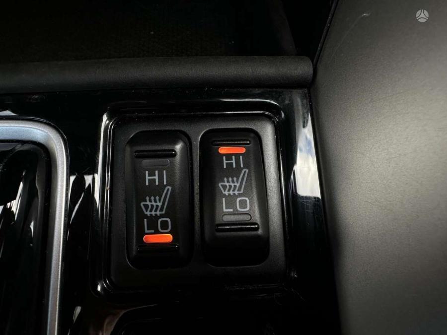 White Mitsubishi Eclipse Cross 2023 in Vilnius, with an engine capacity of 2.40 L and mileage of 118 thousand km for 21550 €, photo 23 on AUTOMOTO.COM.LV