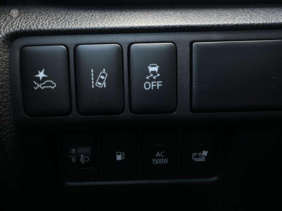 White Mitsubishi Eclipse Cross 2023 in Vilnius, with an engine capacity of 2.40 L and mileage of 118 thousand km for 21550 €, photo 24 on AUTOMOTO.COM.LV