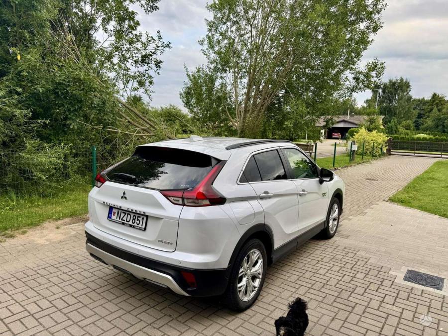 Balts Mitsubishi Eclipse Cross 2022 Kauņa, ar dzinēja tilpumu 2.36 L un nobraukumu 99 tūkst. km par 20450 €, foto 6 vietnē AUTOMOTO.COM.LV