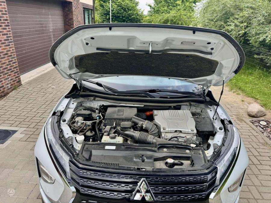 Balts Mitsubishi Eclipse Cross 2022 Kauņa, ar dzinēja tilpumu 2.36 L un nobraukumu 99 tūkst. km par 20450 €, foto 10 vietnē AUTOMOTO.COM.LV